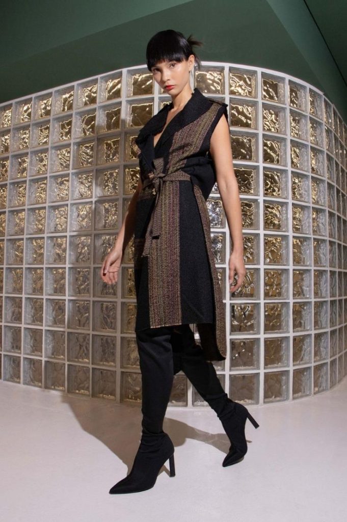 YIN YANG I - Adriana Santacruz